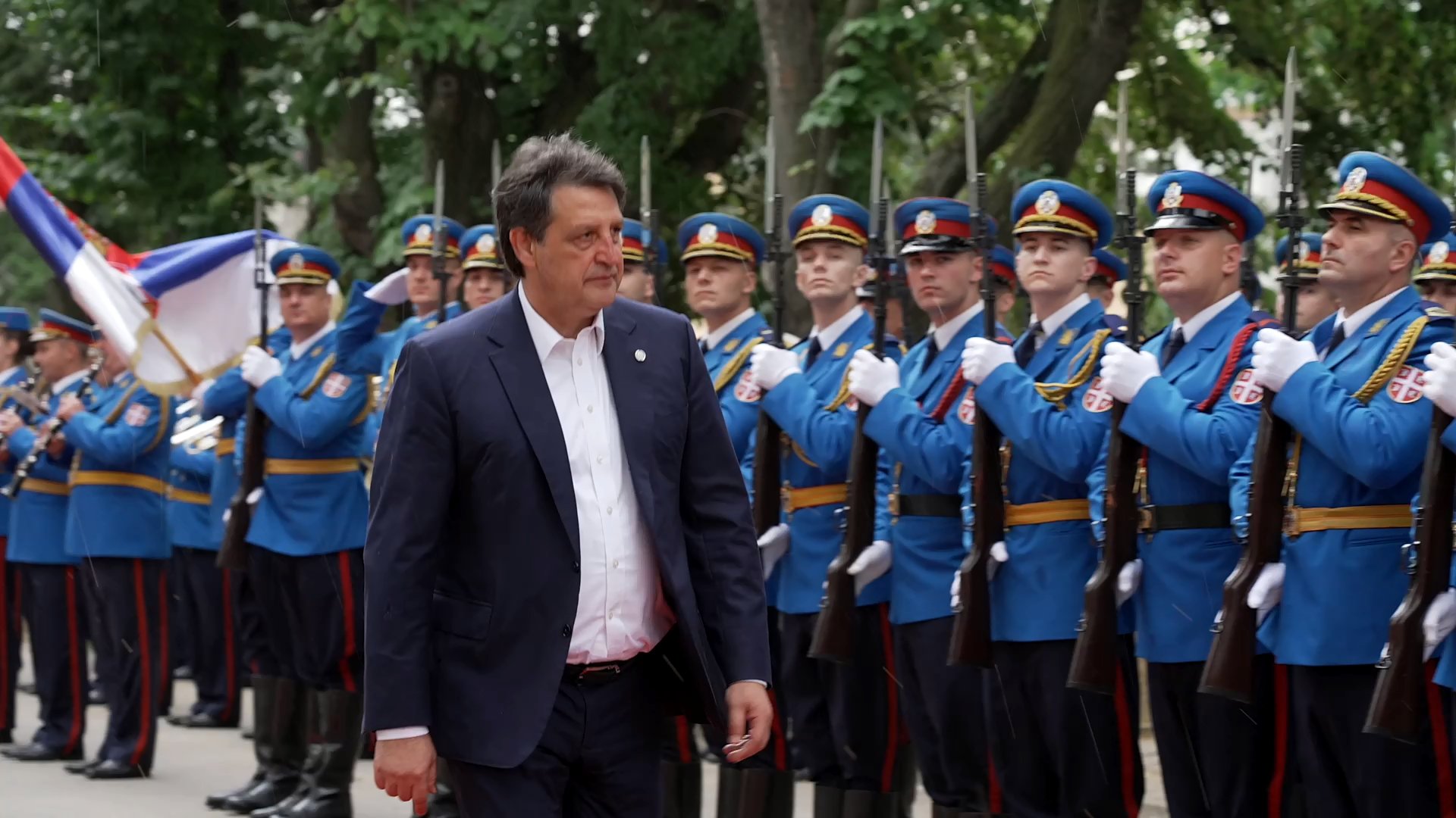 Ministar Gašić obišao Gardu Vojske Srbije | KTV
