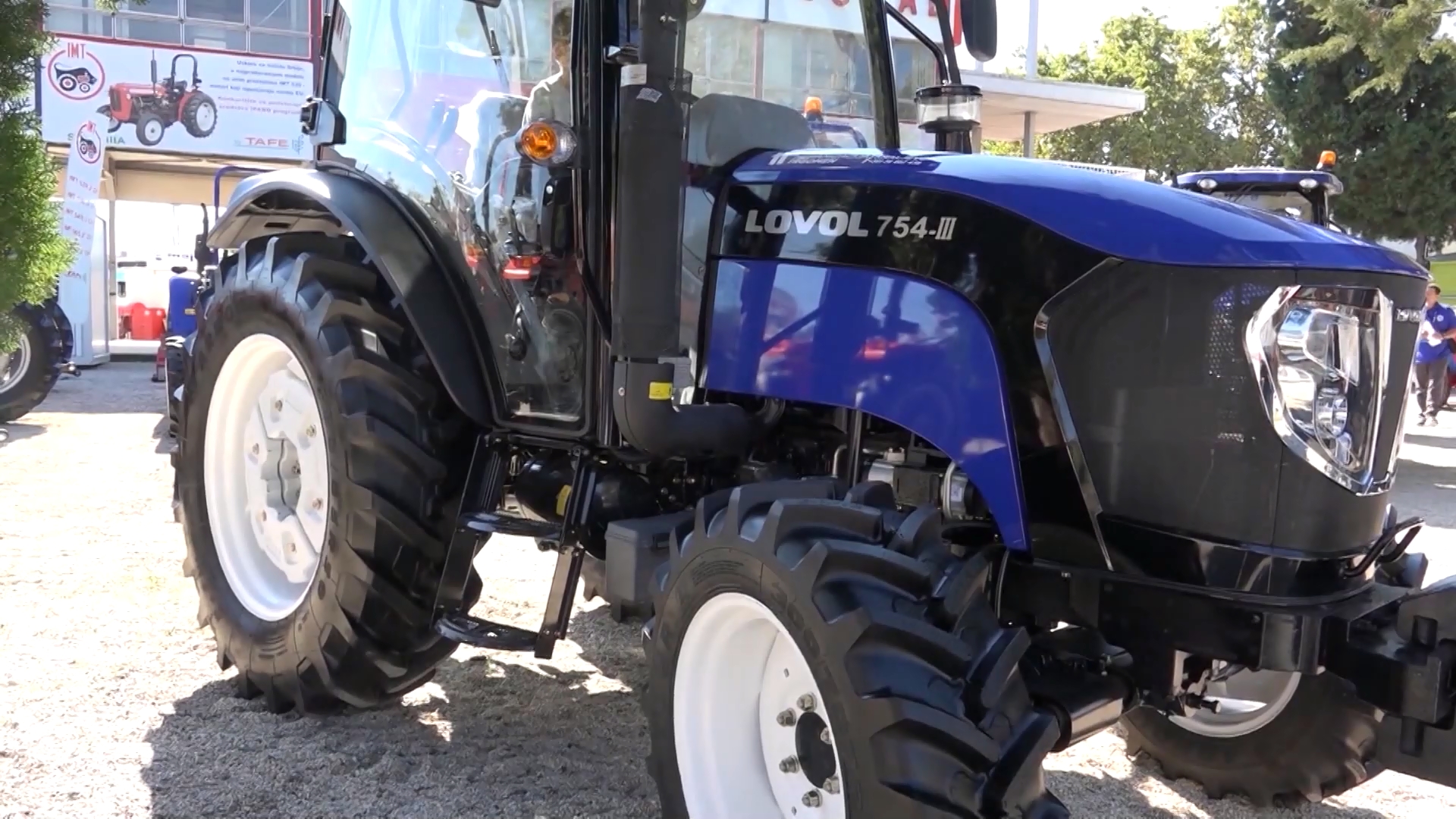 Značajan pad uvoza traktora u prošloj godini | KTV