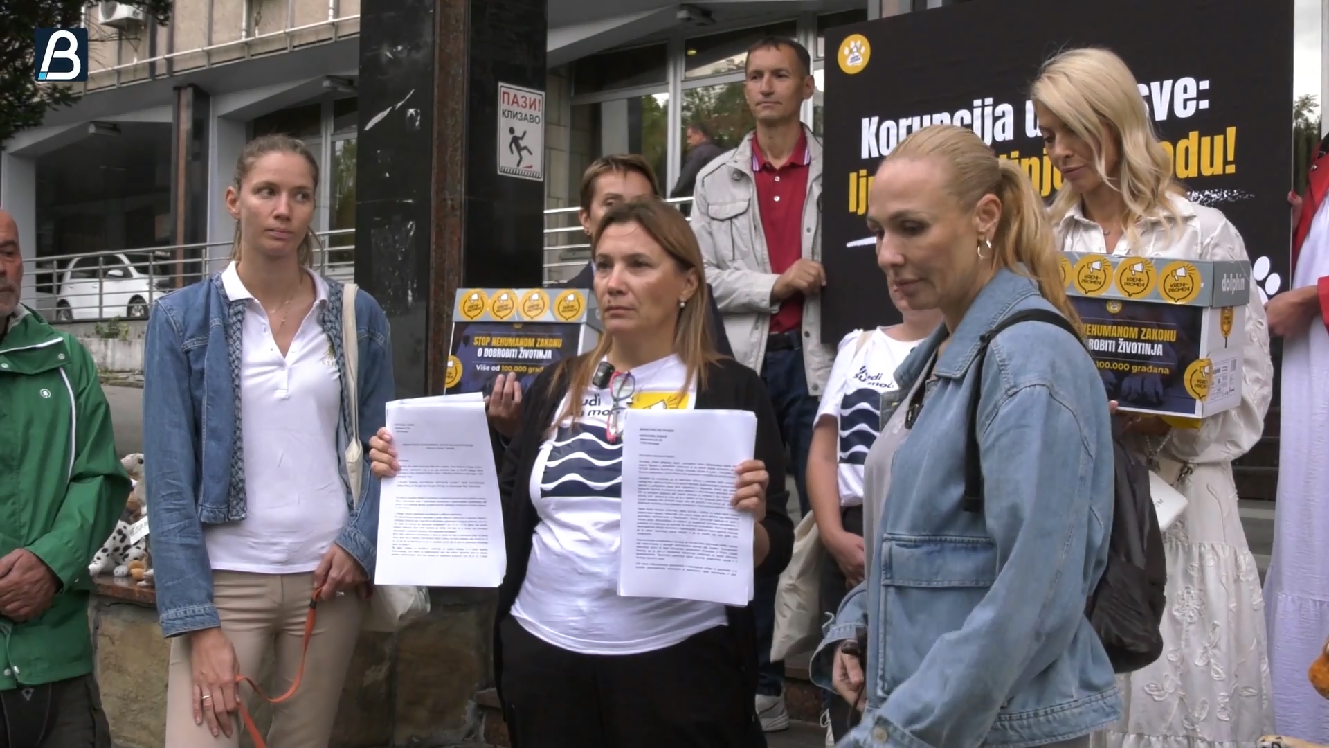 Kreni-promeni predao više od 100.000 potpisa da se povuče nacrt zakona ...