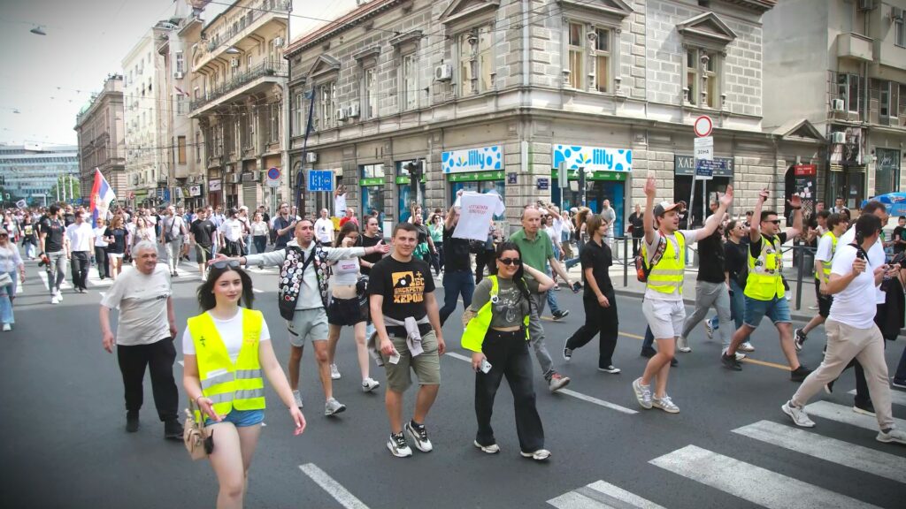 Studentski protest „(Ne)bojte se, i dalje smo tu“: Akademci pozvali na ...